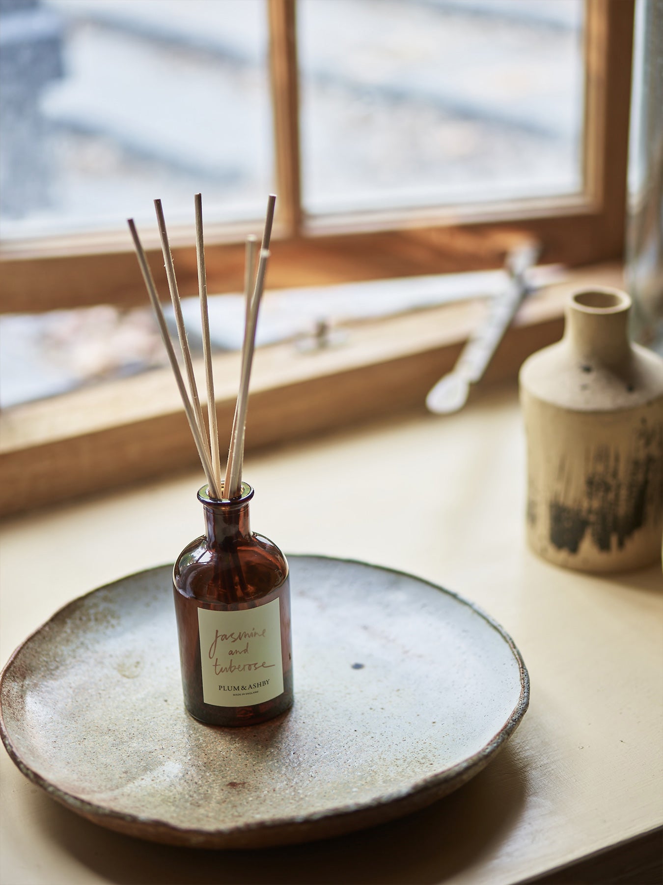 Scent Diffusers | Natural Reed Diffusers – Plum & Ashby