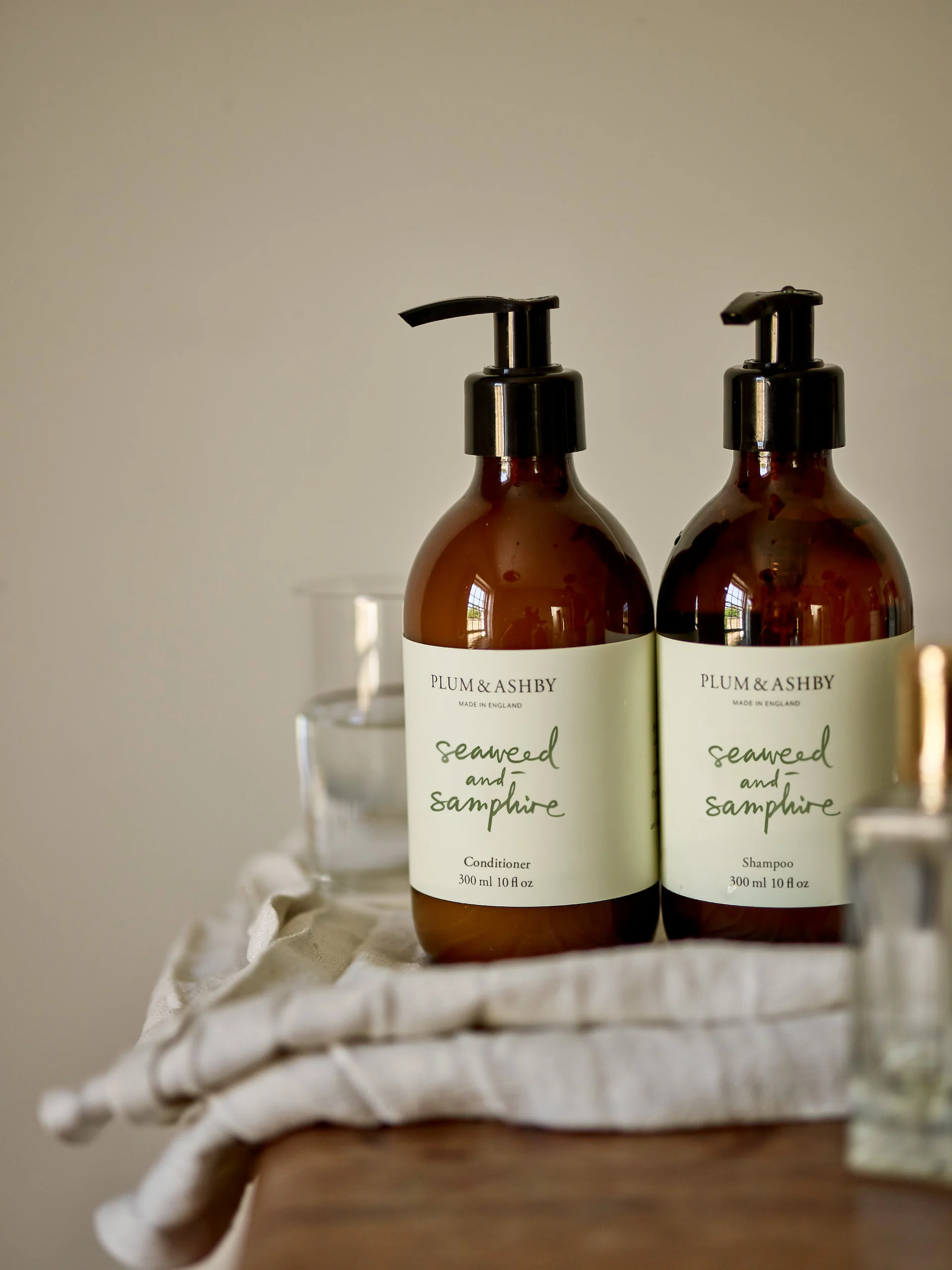 Seaweed & Samphire Shampoo & Conditioner PCR Plastic Bottle – Plum & Ashby