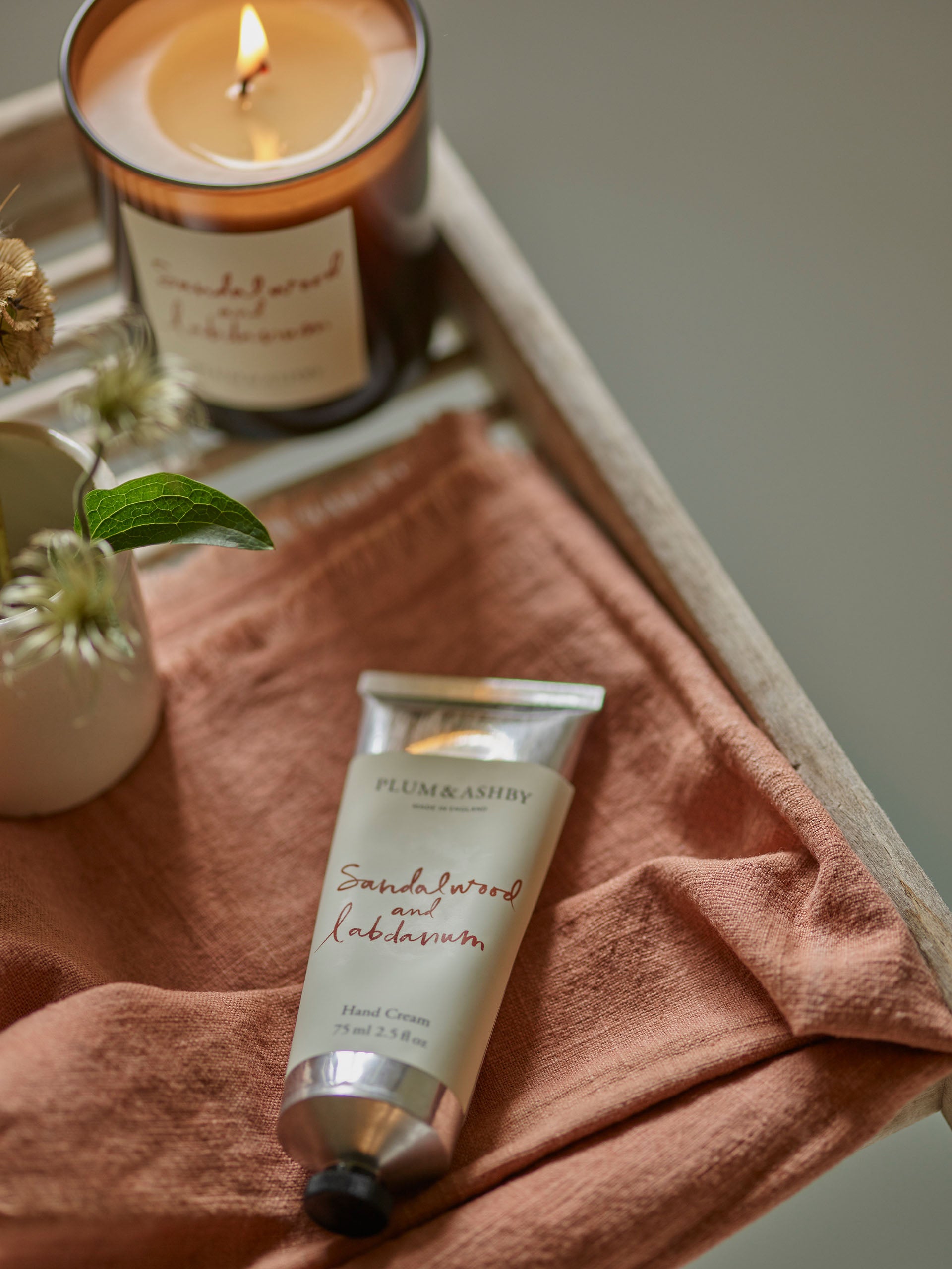 Sandalwood & Labdanum Hand Cream – Plum & Ashby