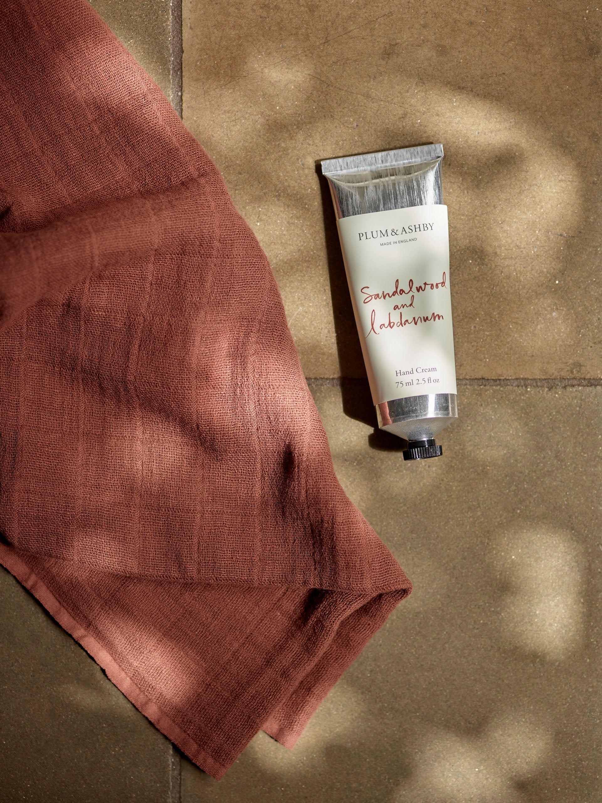 Sandalwood & Labdanum Hand Cream – Plum & Ashby