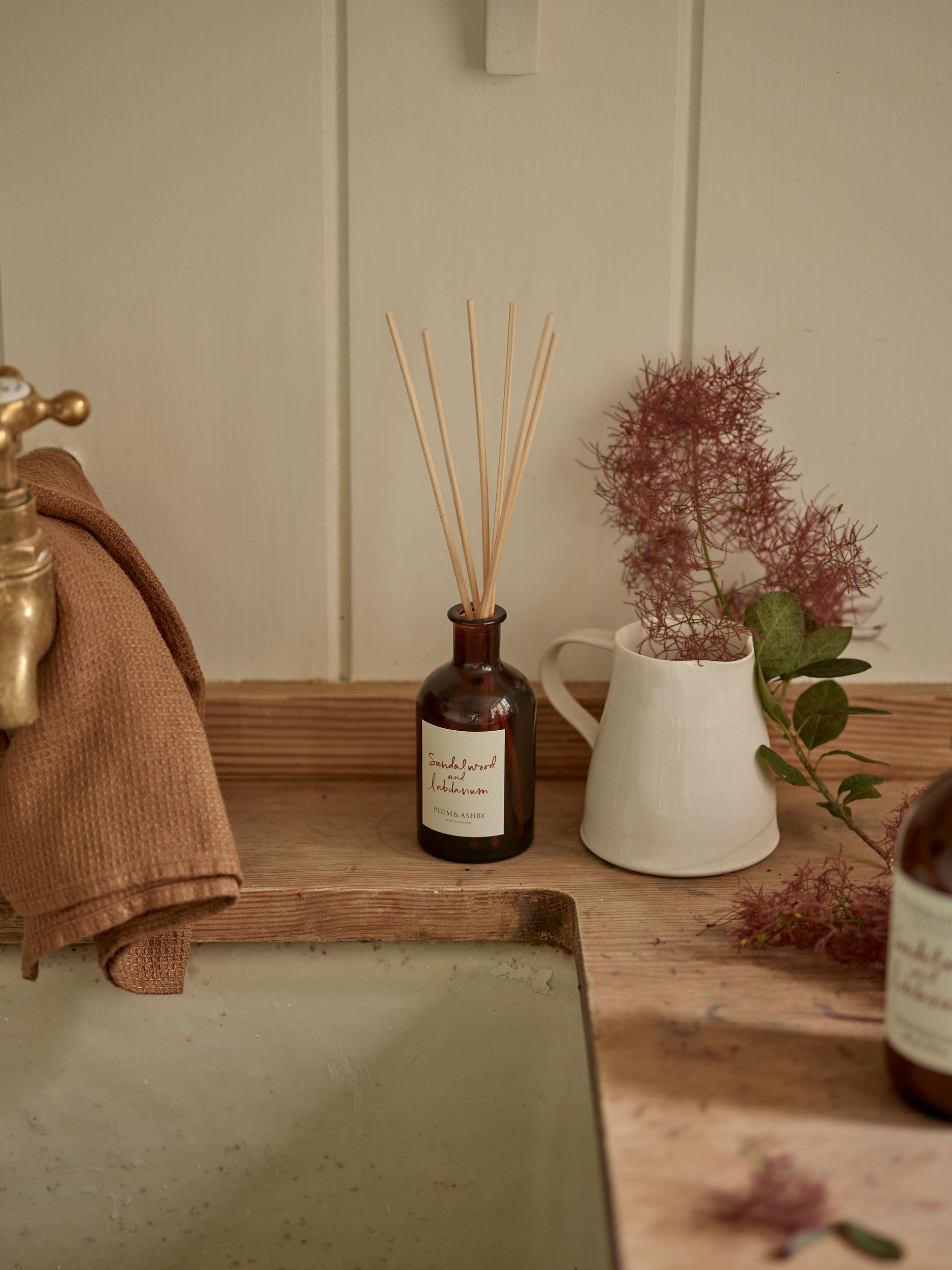 Sandalwood & Labdanum Diffuser | Natural Reed Diffuser – Plum & Ashby